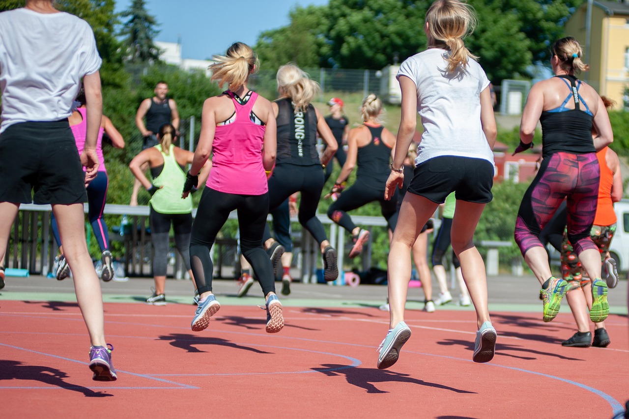 Zumba vs Gym Workout: Which One is better for weight loss? - Bollywood ...